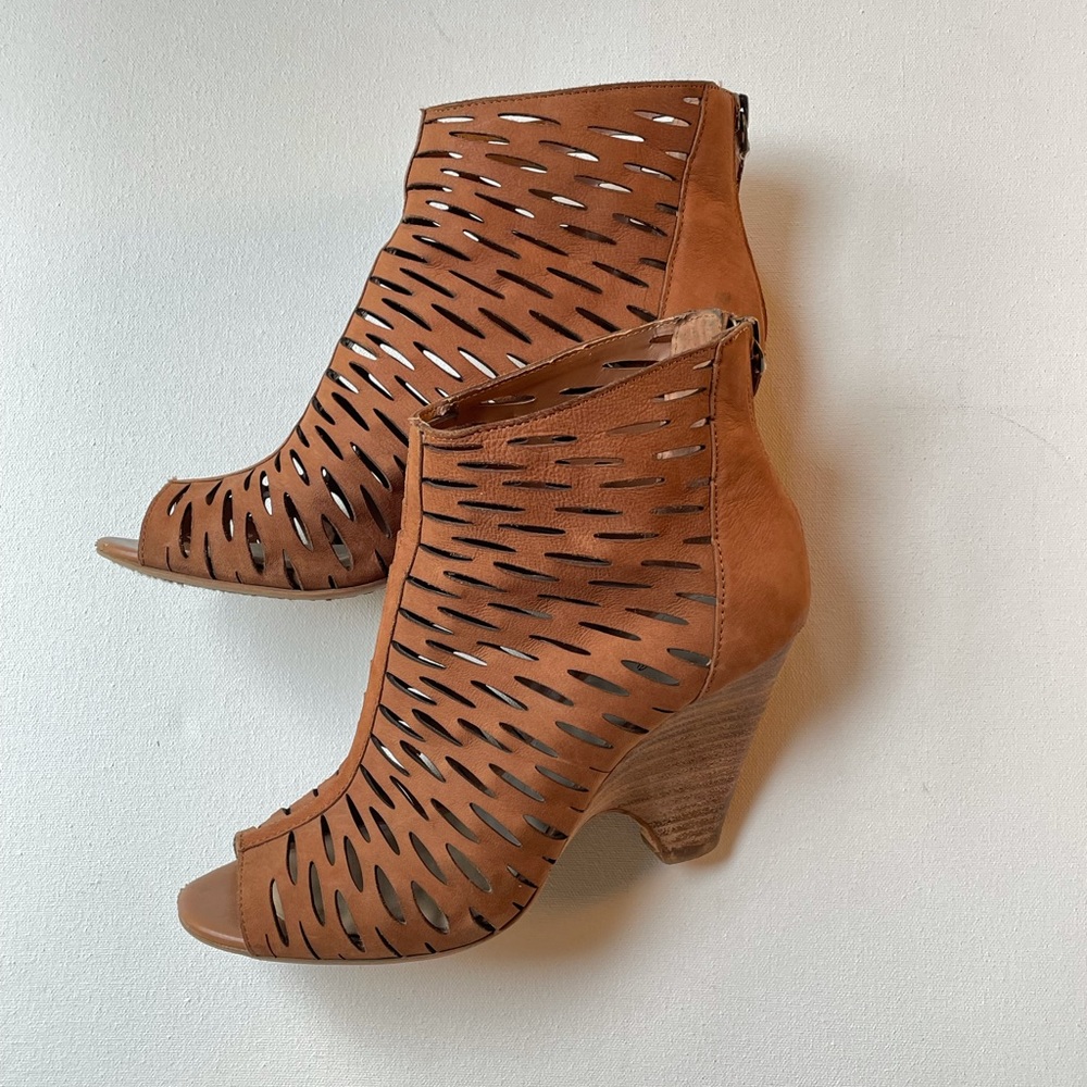 Hinge Laser Cut Out Bootie - Gem